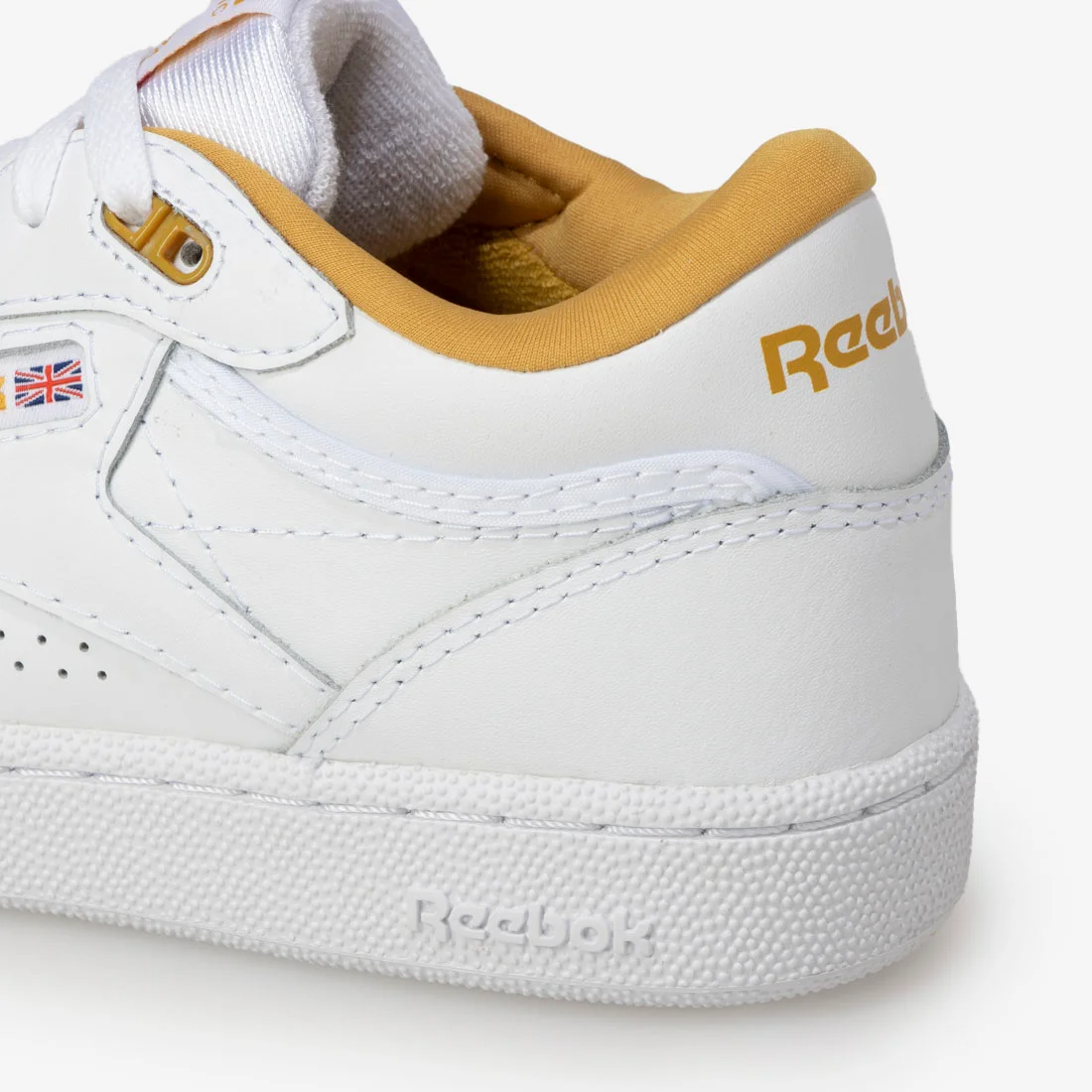 Giày Reebok Classics White Club C Mid II 100033036 - Jordan 1